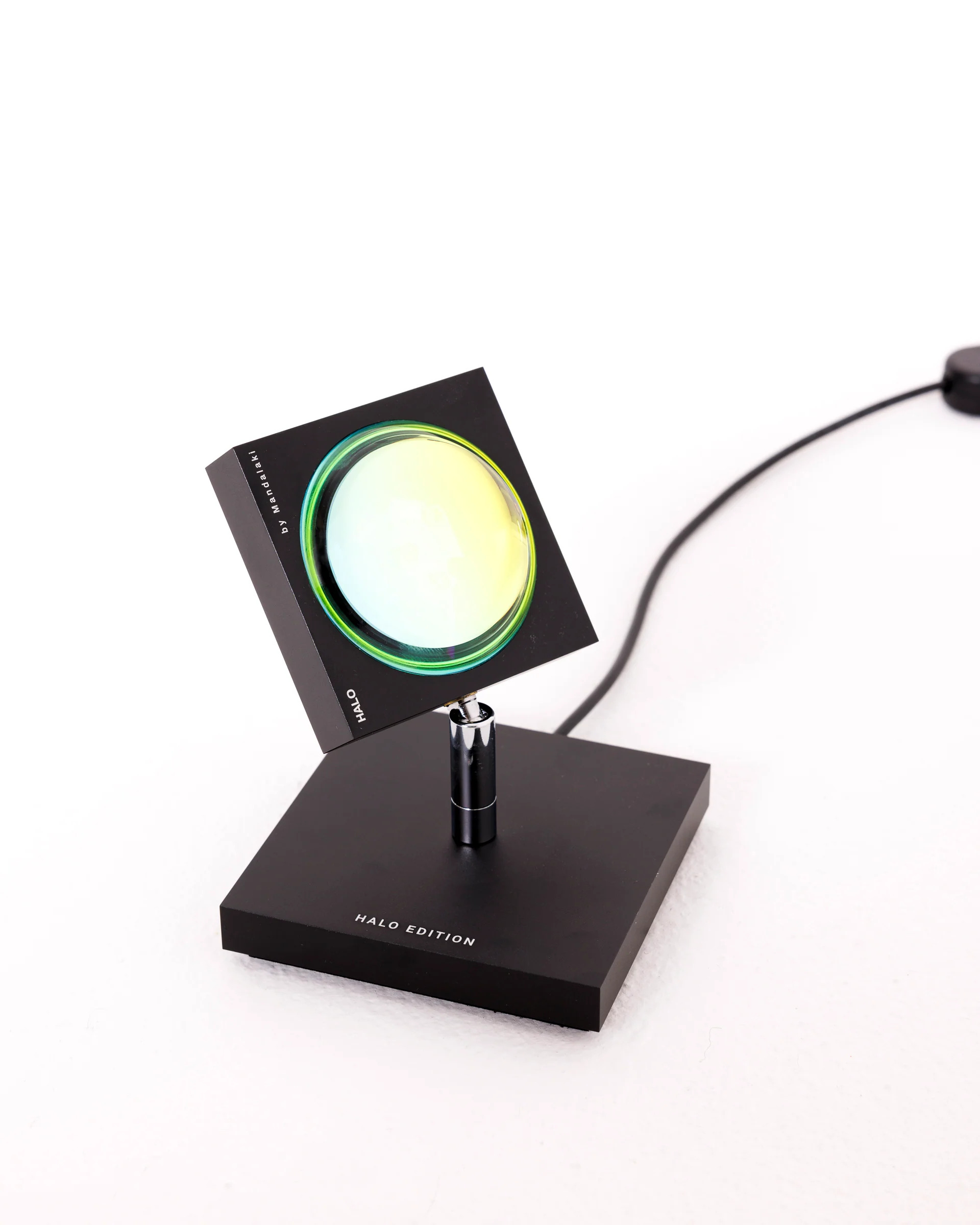 Halo_Edition_by_Mandalaki_-_Halo_Mini_-_Stil_Life_White_-_Ph_by_Mandalaki • THE LIGHT REPORT